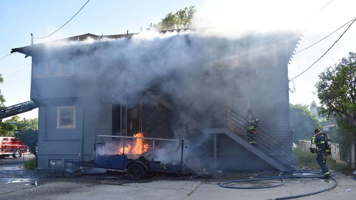 Fire badly damages historic downtown Modesto building | Modesto Bee