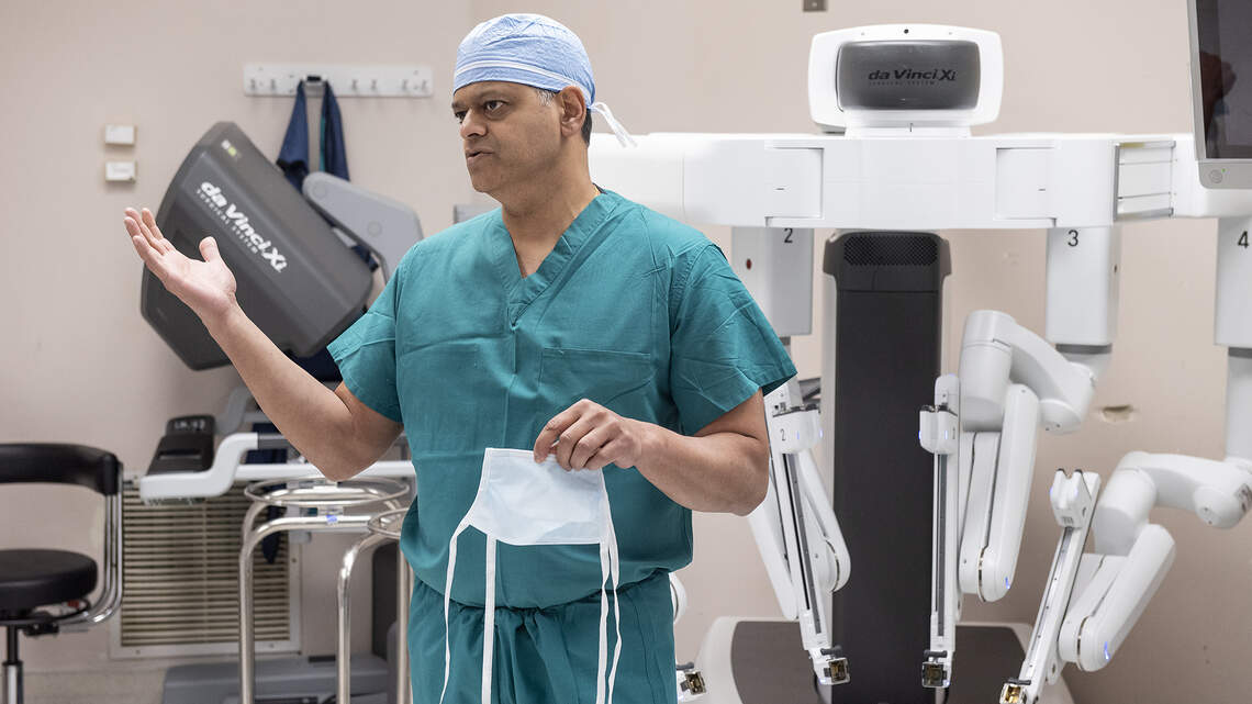Modesto CA hospital uses robotic system for heart surgeries | Modesto Bee