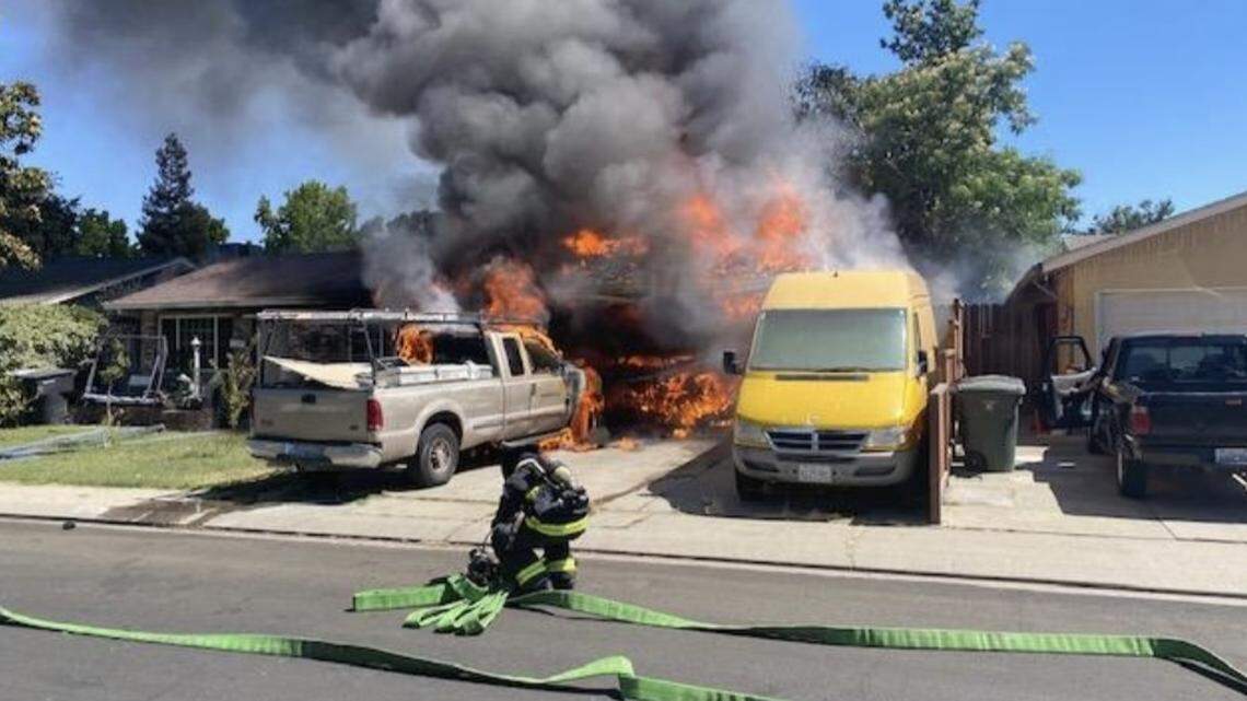 Modesto house fire injures two dogs and displaces resident | Modesto Bee