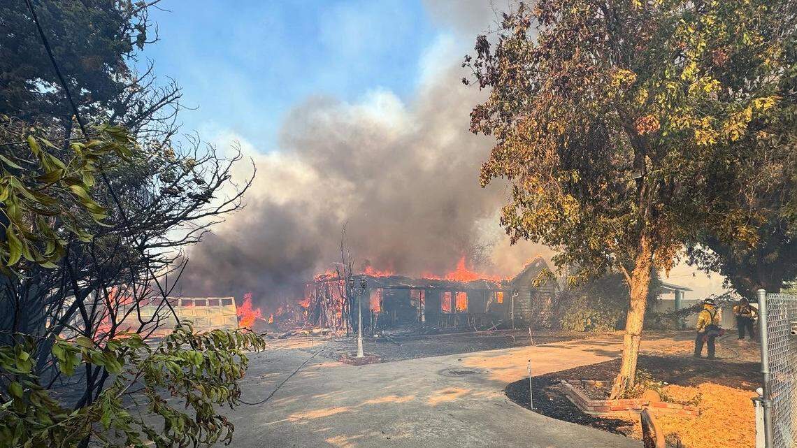 Fire near Riverbank destroys structure, burns 25 acres | Modesto Bee