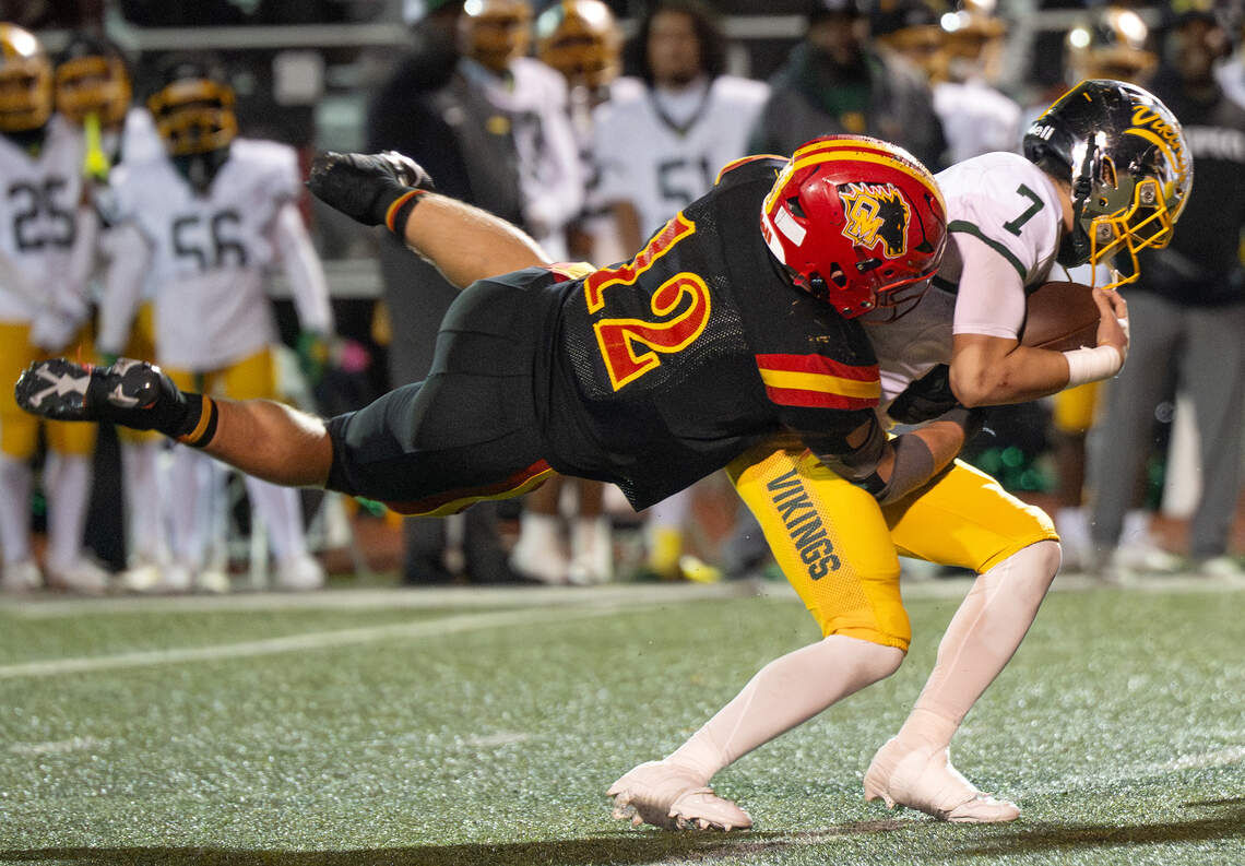 Mustangs beat Vanden 45-13, advance to Sac-Joaquin D-III final ...
