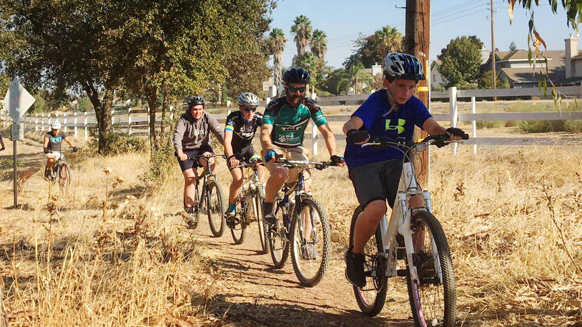 Modesto CA firefighter starts mountain biking team in Modesto | Modesto Bee