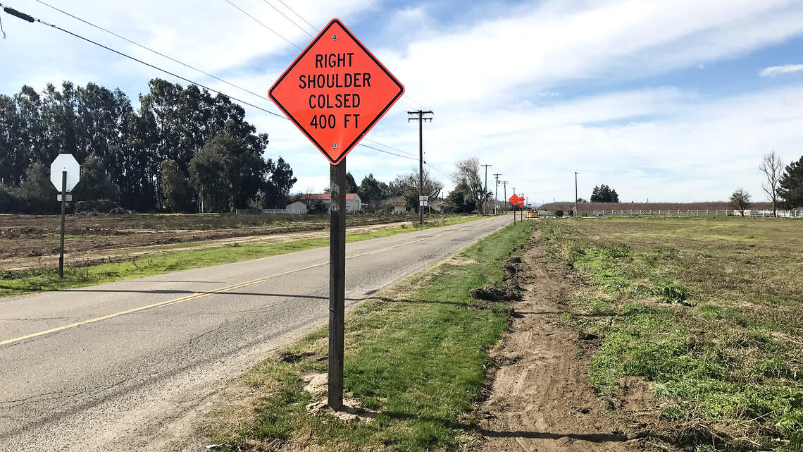 Modesto road crew has a ‘colse’ call with street sign error | Modesto Bee