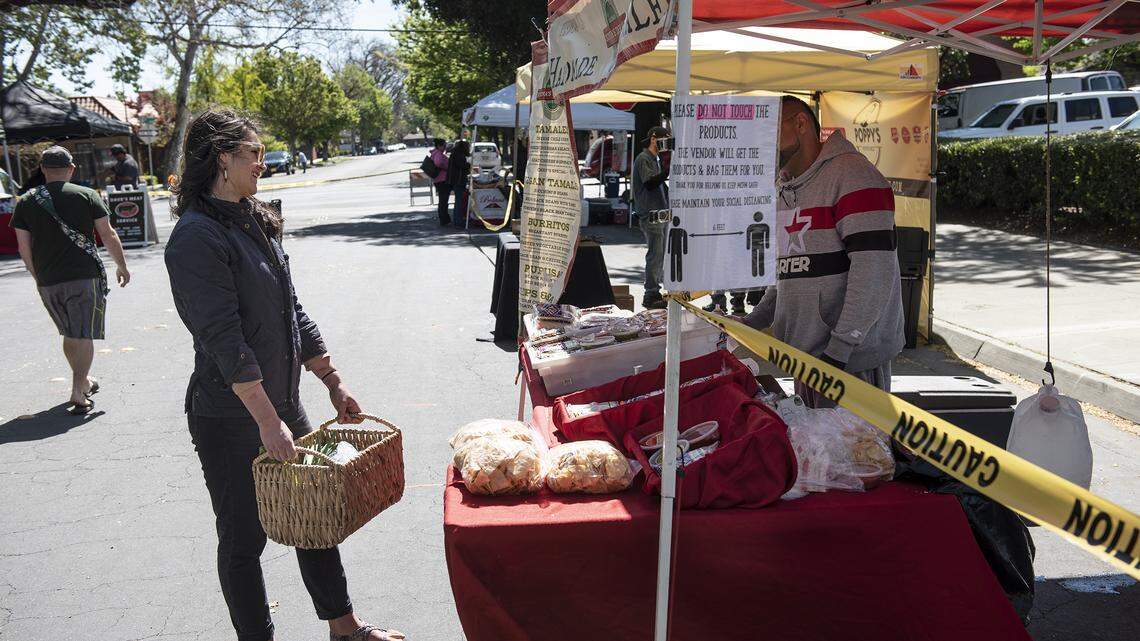 Modesto CA farmers market launches early winter season | Modesto Bee