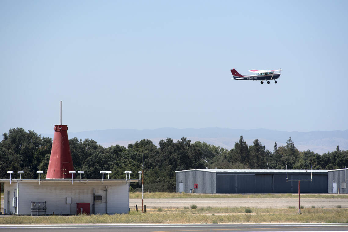 Will Modesto CA airport get commercial flights? See city plans ...